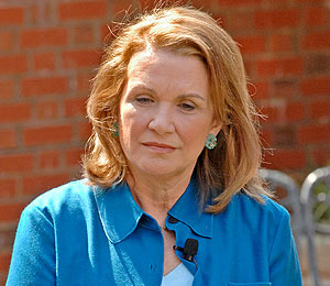 Elizabeth Edwards: 'Have I Thrown Part of My Life Away?' | ExtraTV.com