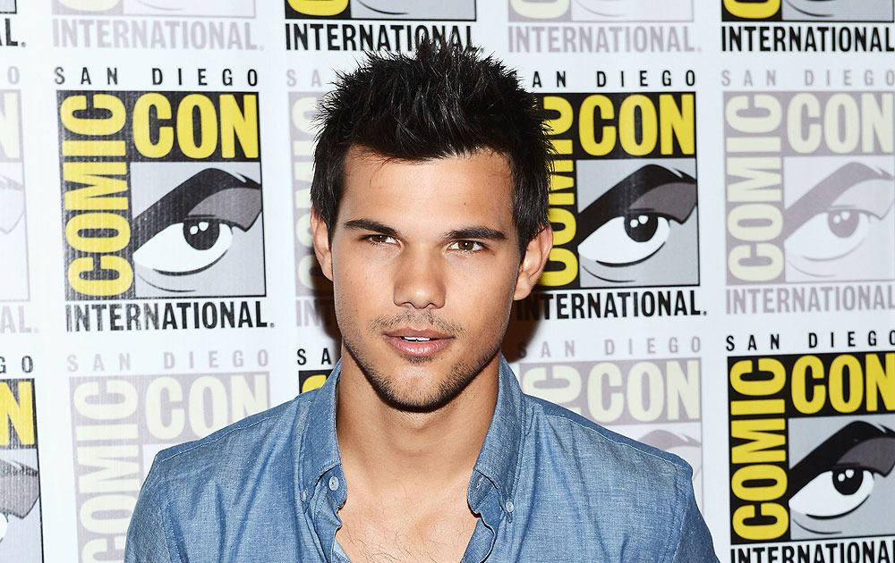 Taylor Lautner Reminisces About First 'Twilight' Comic-Con | ExtraTV.com