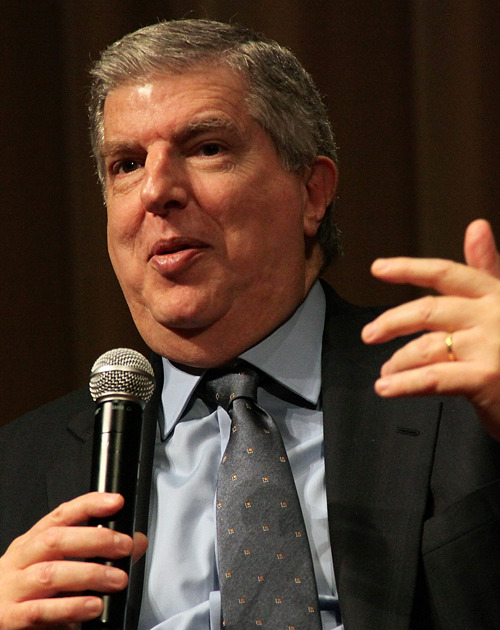 Oscar-Winning Composer Marvin Hamlisch Dies at 68 | ExtraTV.com