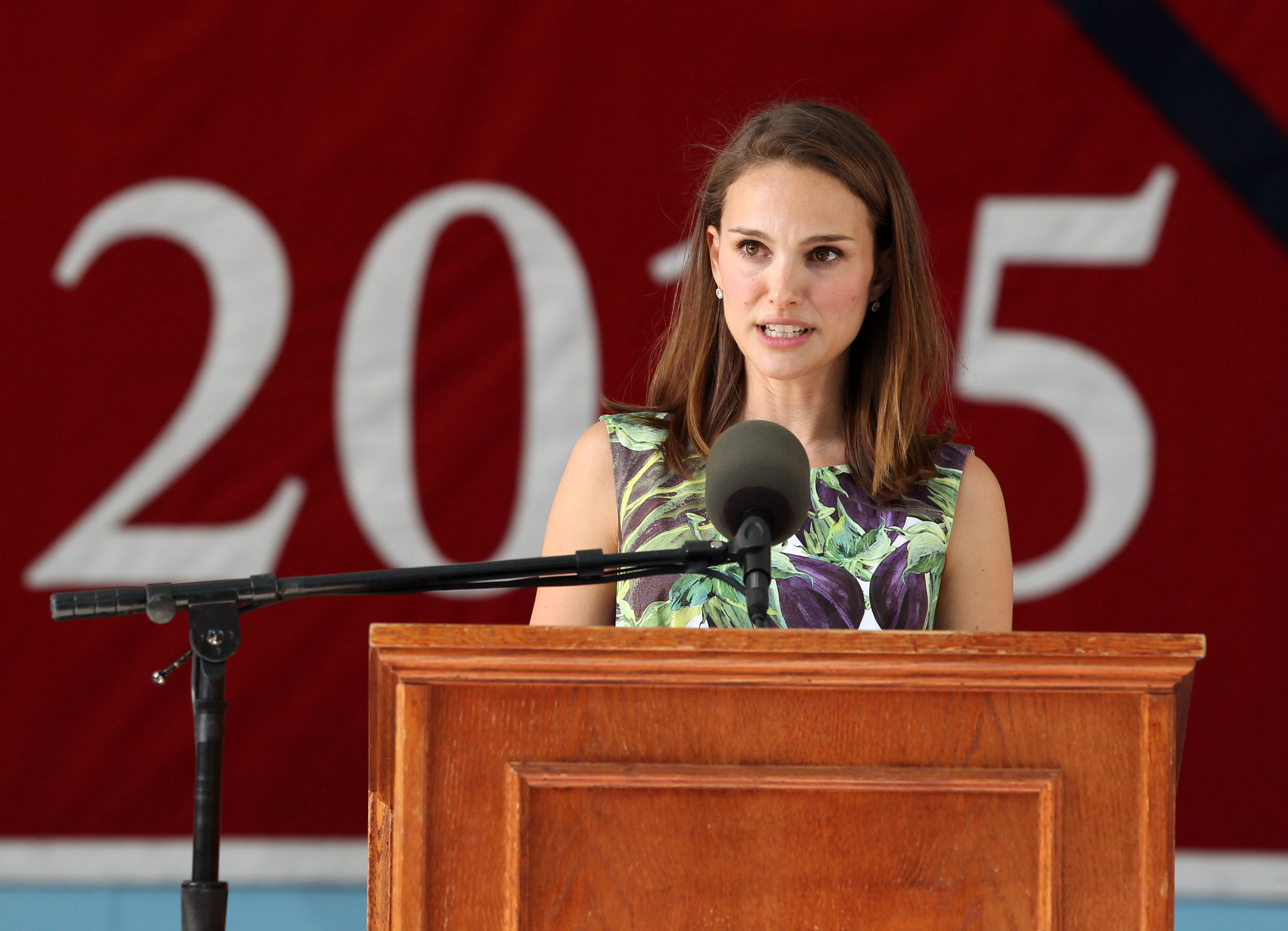 Natalie Portman Tells Harvard Grads About ‘Dark Moments’ and Fear of ...