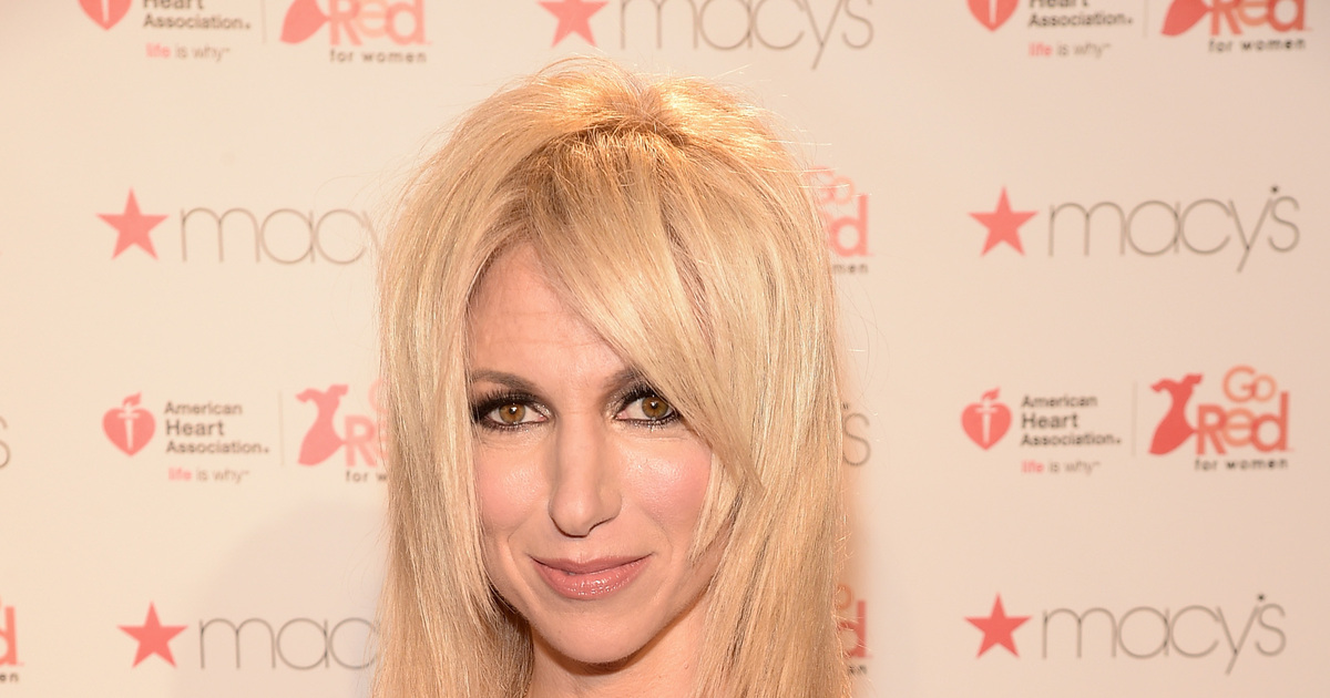 Debbie Gibson Comes Clean About Her Own Drug Past, Says She Can Relate ...