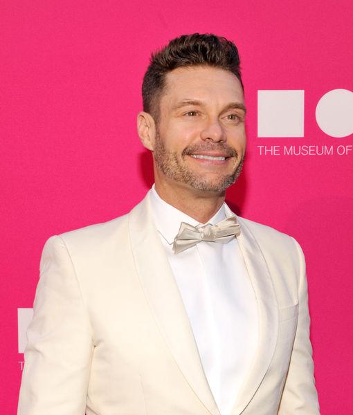 Ryan Seacrest in Early Talks to Return to ‘American Idol’ | ExtraTV.com