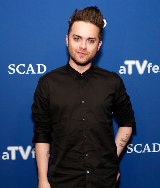 'Heroes' Actor Thomas Dekker Comes Out as Gay | ExtraTV.com