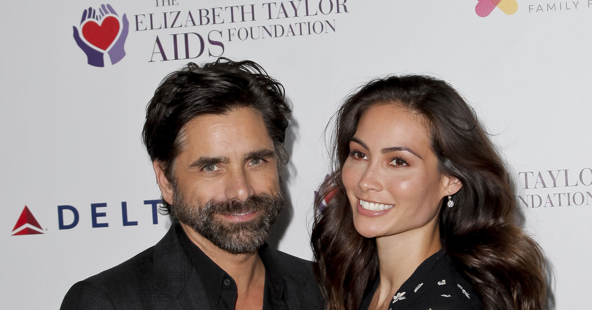 John Stamos Weds Caitlin McHugh! | ExtraTV.com