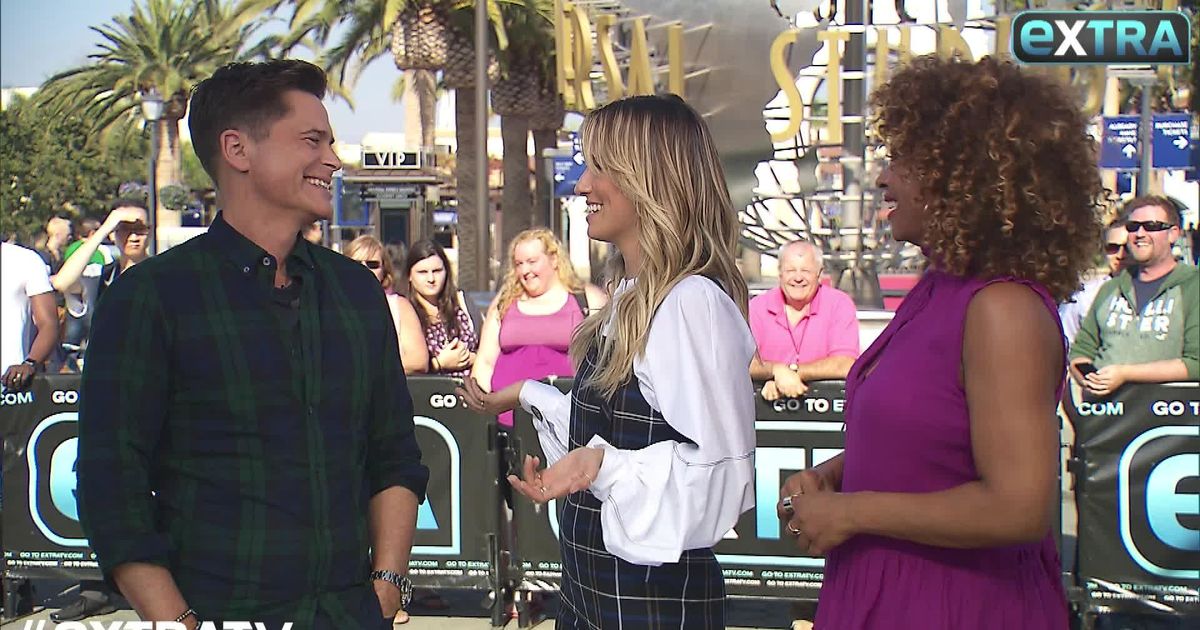 Rob Lowe Reveals How He Stays Looking So Young | ExtraTV.com