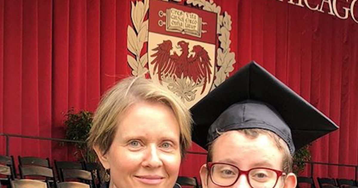 Cynthia Nixon on Trans Son: 'I Salute Him' | ExtraTV.com