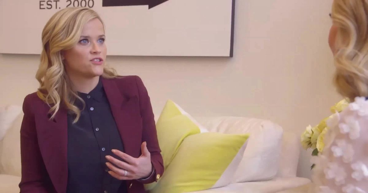 Reese Witherspoon Sits Down with Spanx Founder Sara Blakely | ExtraTV.com