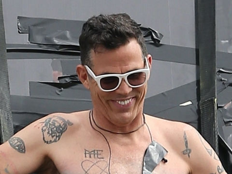 Steve-O Pulls Epic Stunt to Promote Comedy Special | ExtraTV.com