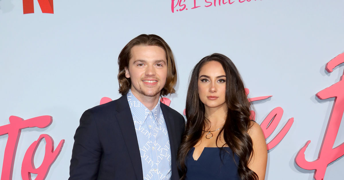 ‘The Kissing Booth’ Star Joel Courtney Marries GF Mia Scholink ...