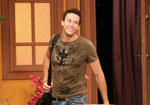 Jodi Arias Murder Trial: Nancy Grace Behind Bars with Inmates | ExtraTV.com